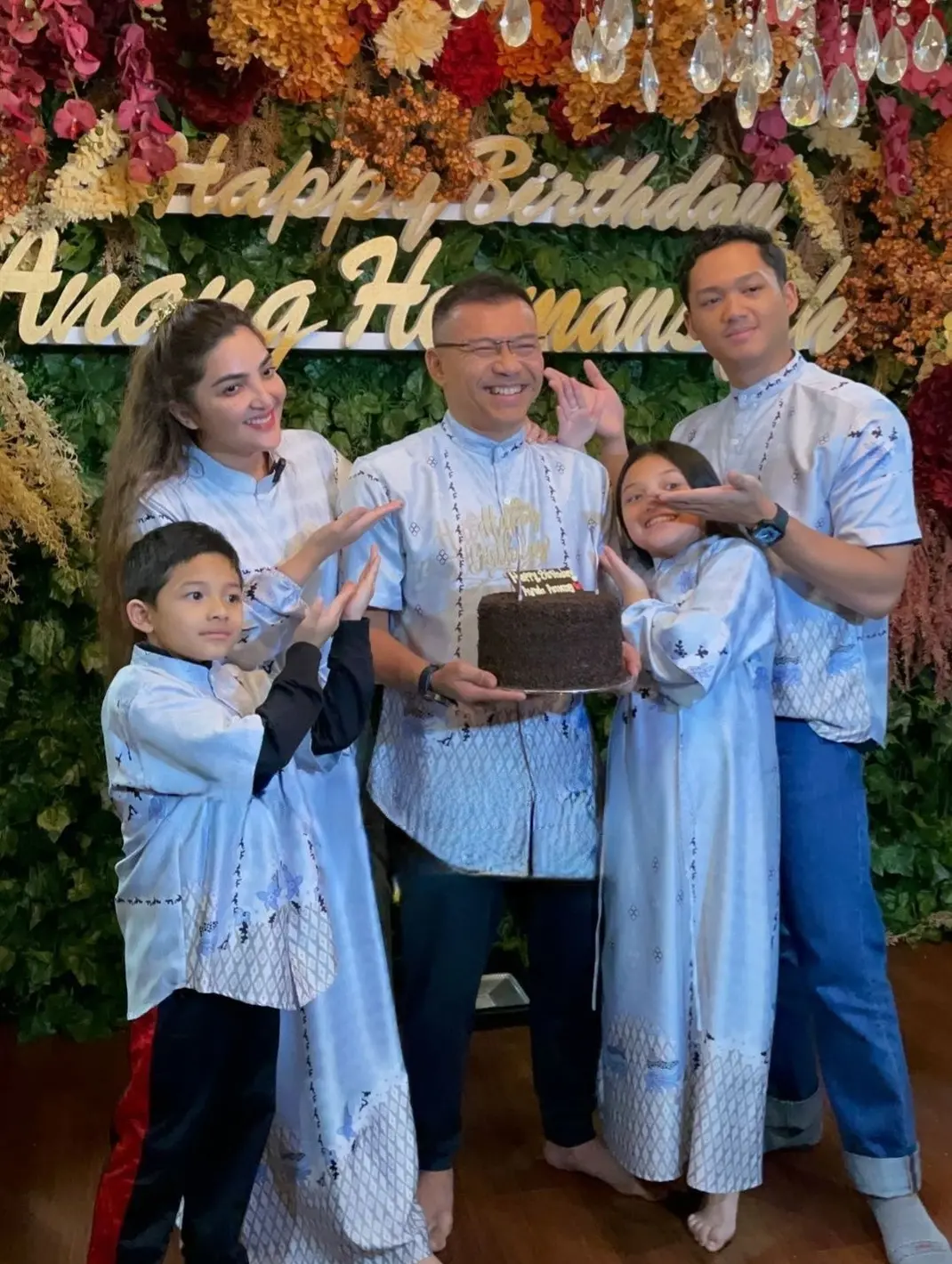 Potret Perayaan Ultah Anang Hermansyah ke-55, Penuh Kejutan - Foto ...