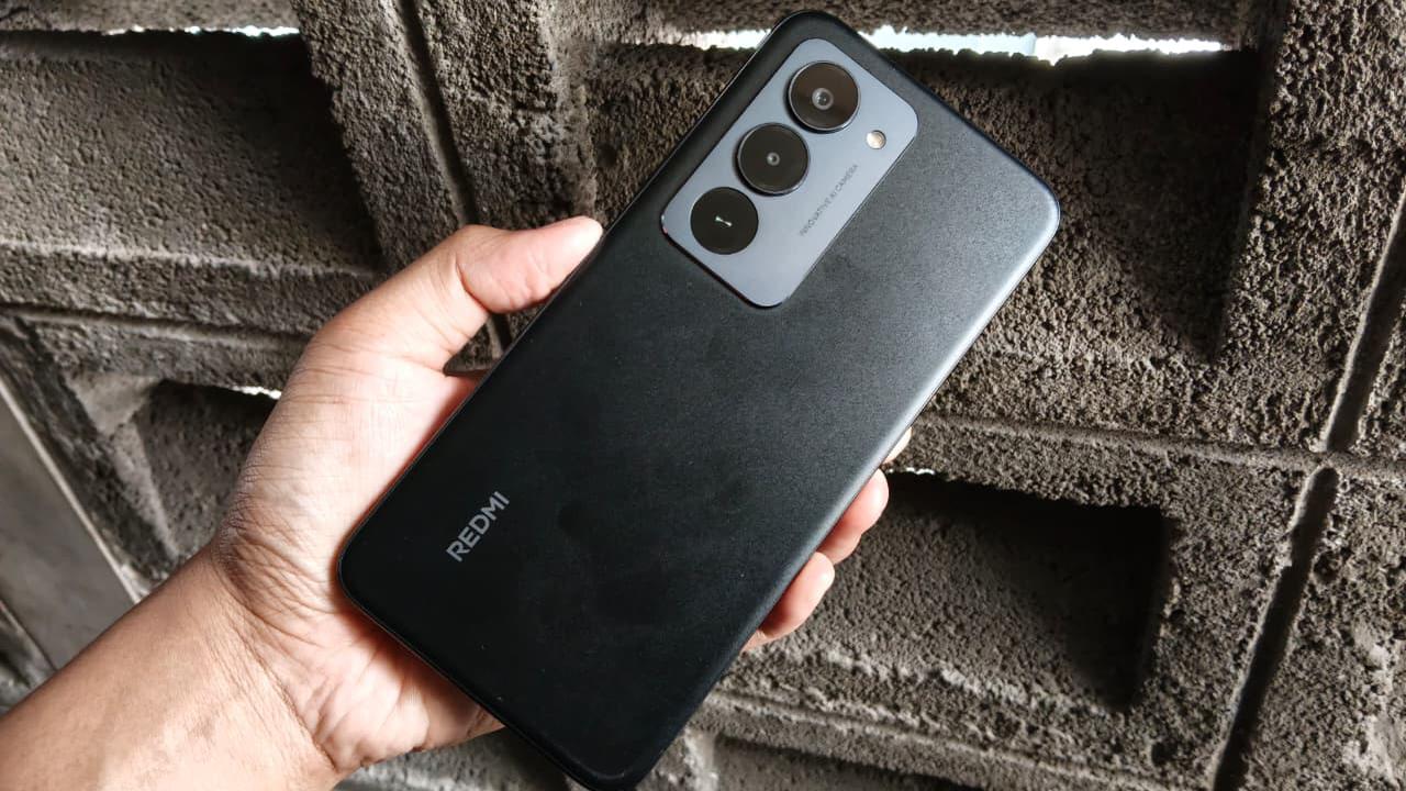 Harga Redmi 15, HP Terjangkau dengan Baterai 7000 mAh dan Layar 144Hz