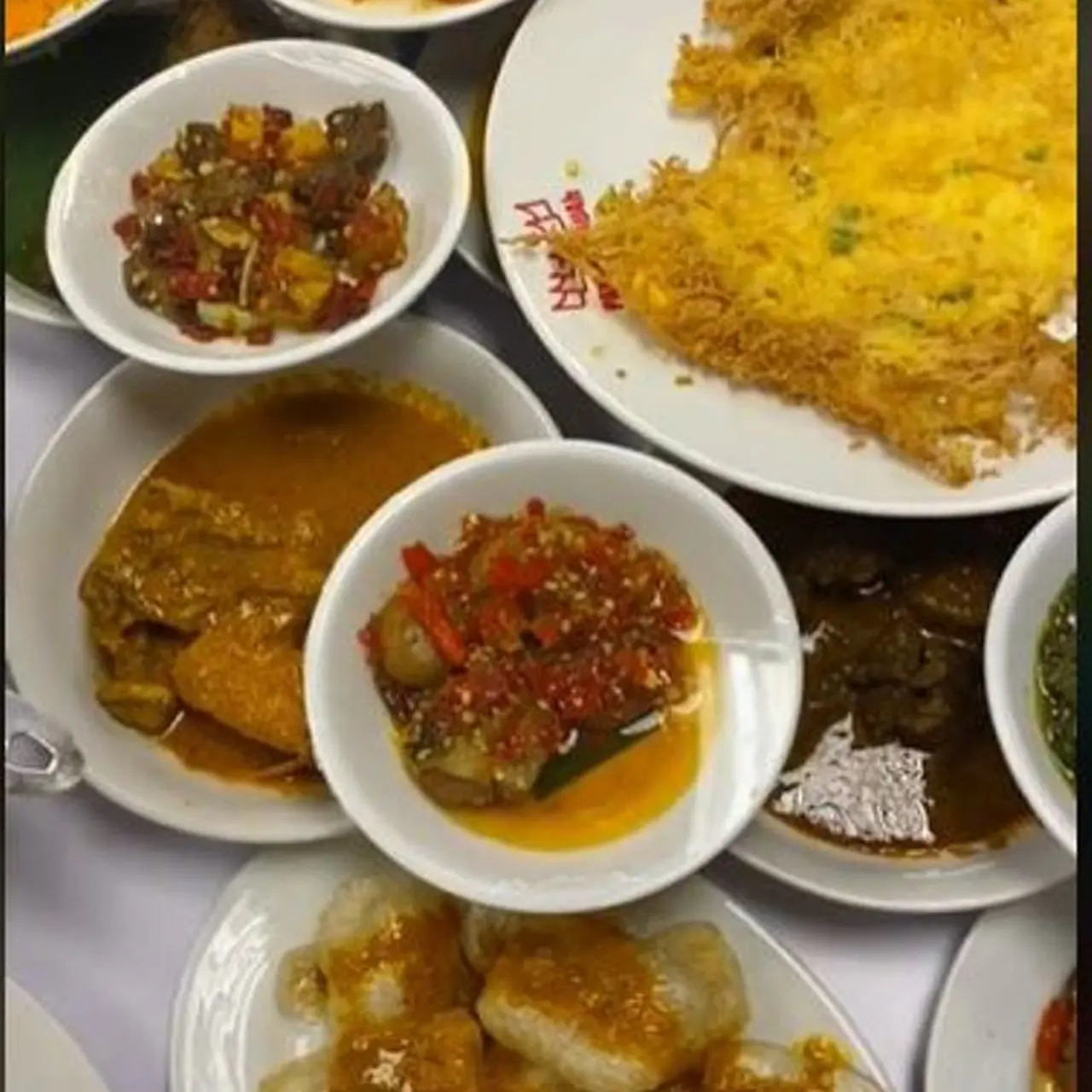 Ulasan Pengunjung Usai Makan di Restoran Padang Milik Arief Muhammad ...