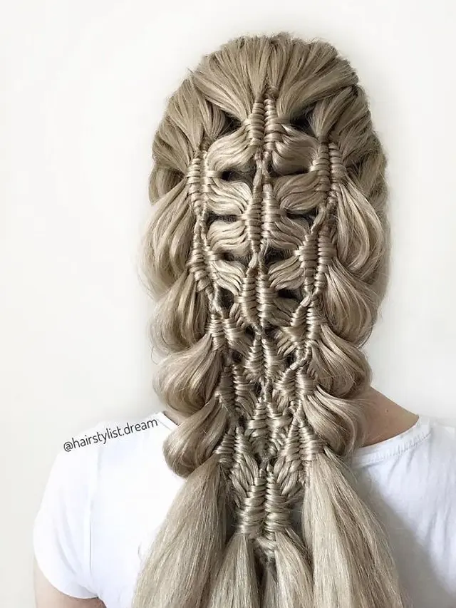 Gadis Ini Kreasikan Gaya Rambut yang Super Rumit, 6 Hasilnya Bikin ...