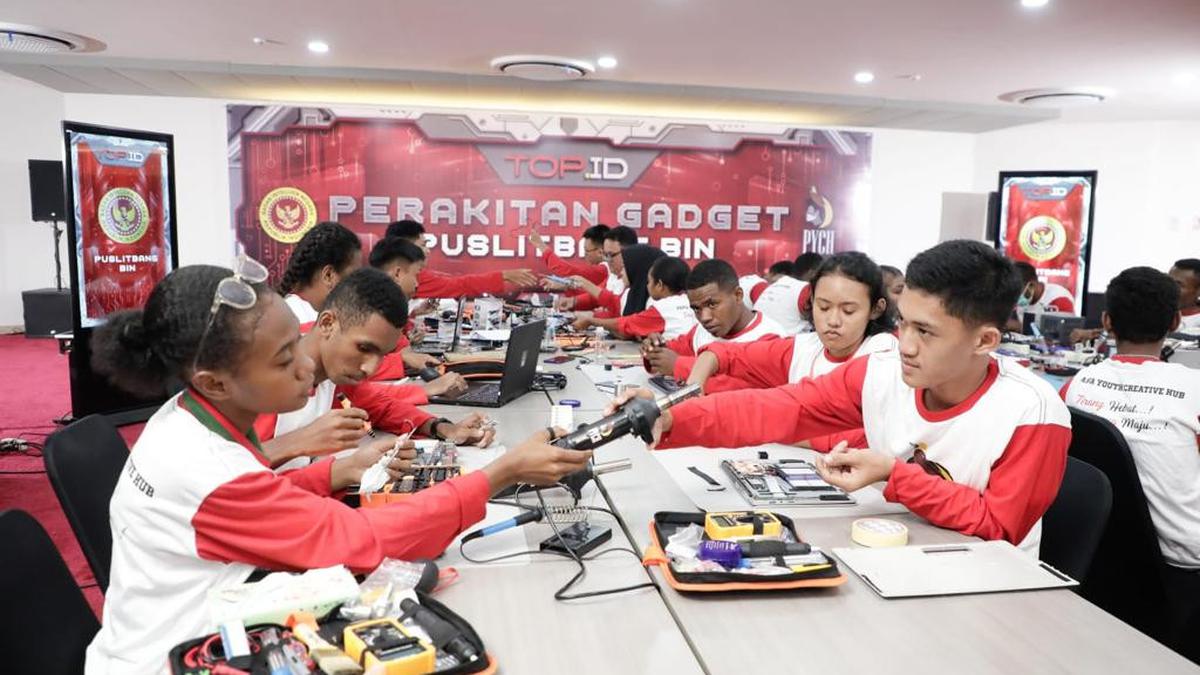 Anak Muda Papua PYCH Kenalkan Gadget Pintar Karya Anak Bangsa - News ...