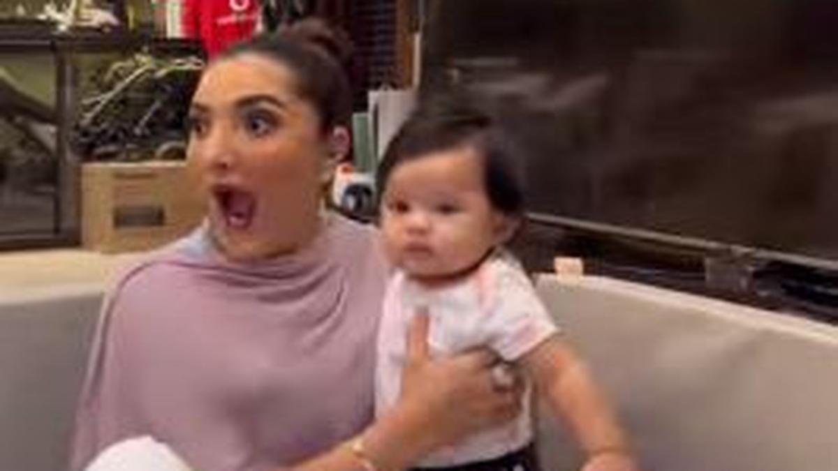 Potret Ashanty Momong Baby Ameena, Momen Panggil Genda Pertama Kali ...