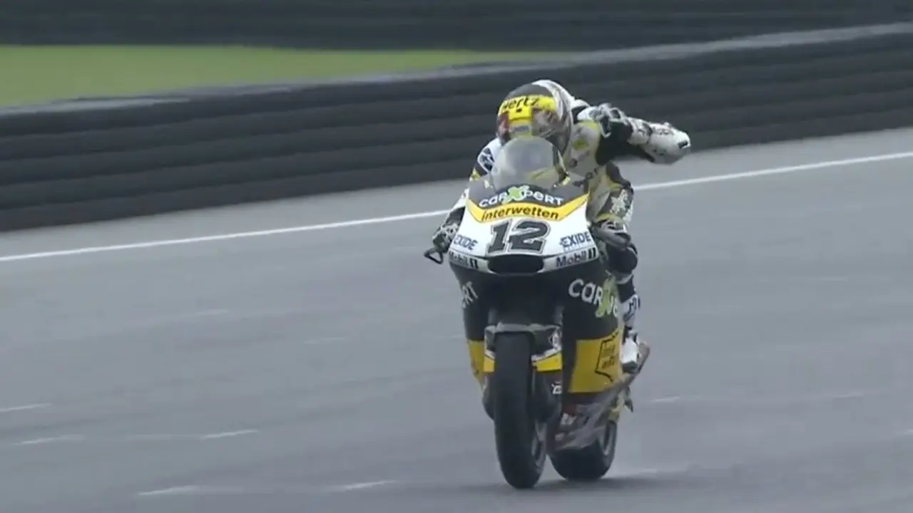 Diwarnai Red Flag, Luthi Juarai Moto2 Republik Ceska - Ragam Bola.com