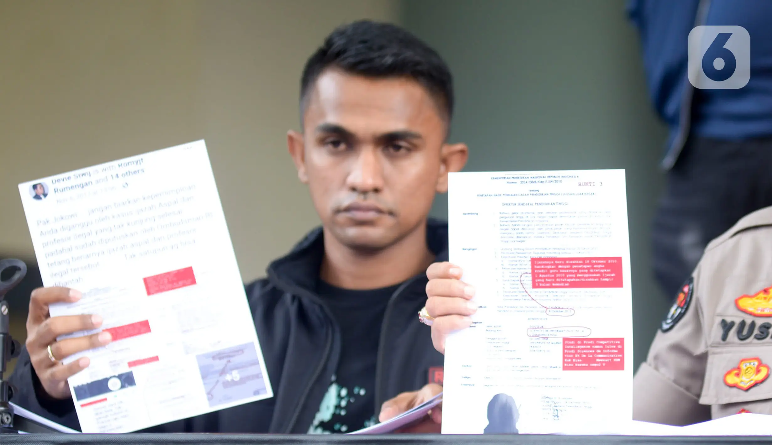 FOTO: Polisi Ungkap Kasus Pencemaran Nama Baik Rektor Unima - Foto Liputan6.com