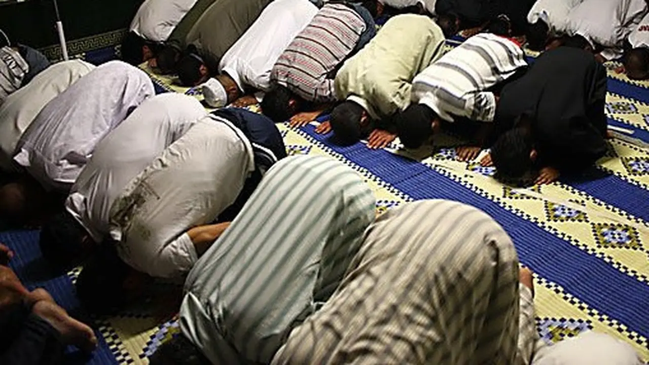 11 Doa Sujud Saat Sholat, Amalkan Setiap Hari - Hot Liputan6.com