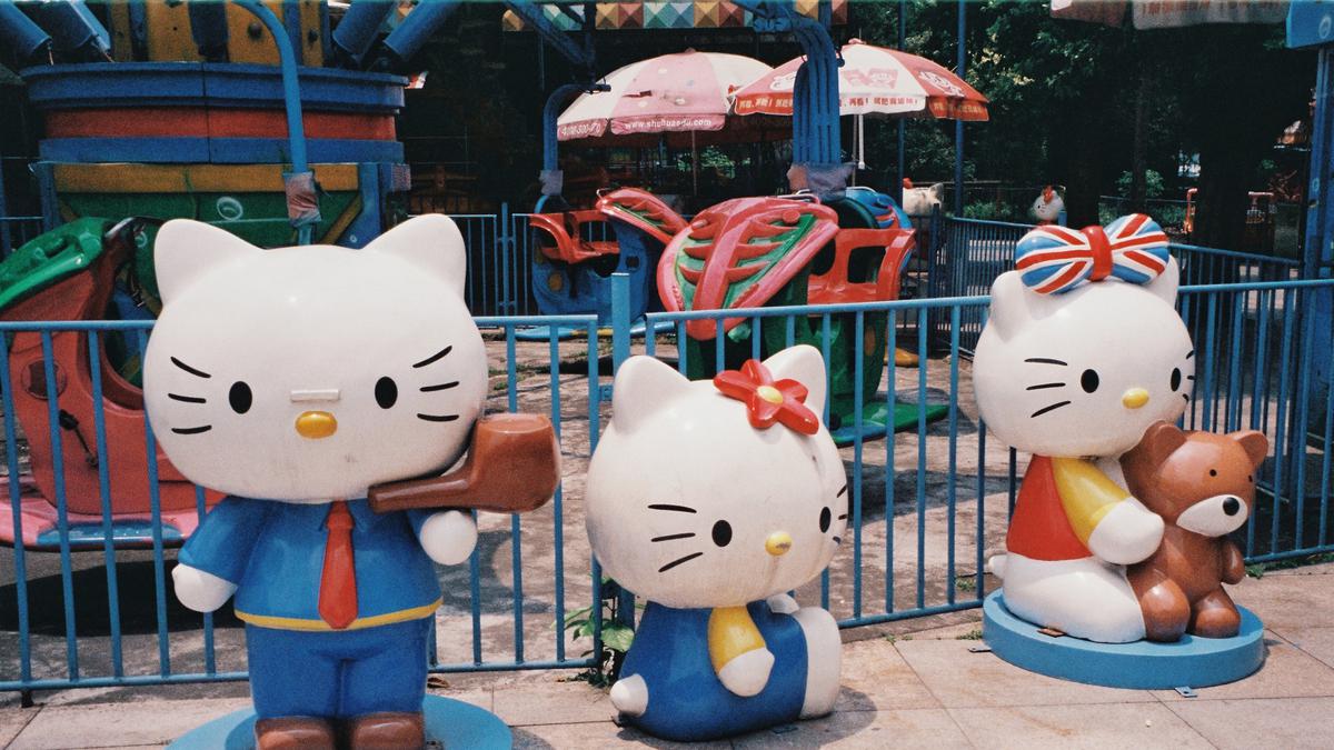 Karakter Hello Kitty Diaplikasi Pada Peralatan Makan, Intip Desain ...