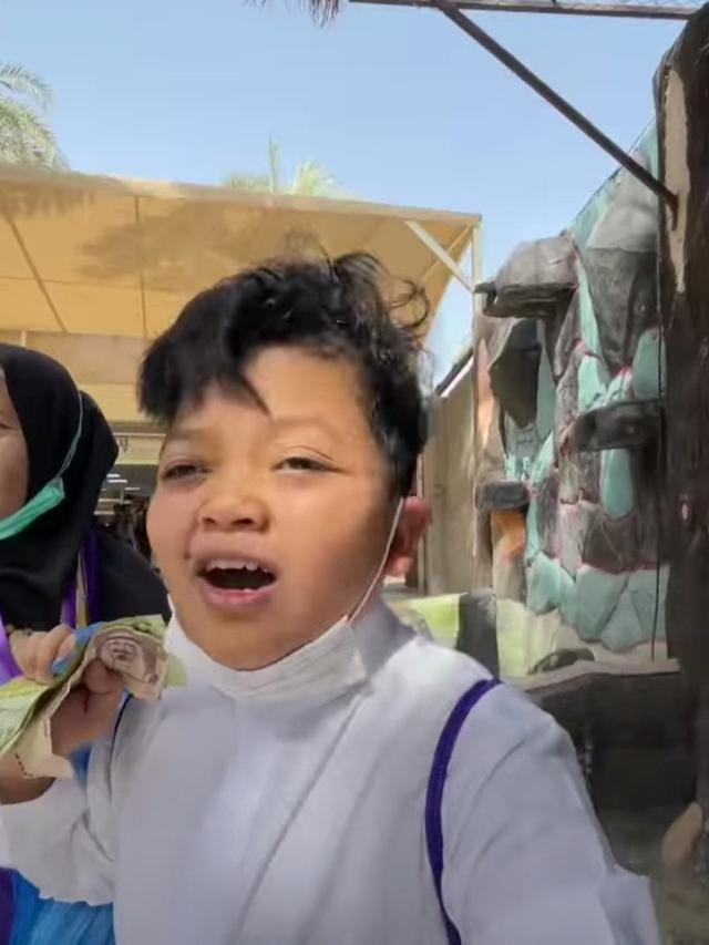 Fasih Berbahasa Arab, Ini 7 Potret Megi Irawan ‘Tuyul dan Mbak Yul’ di ...