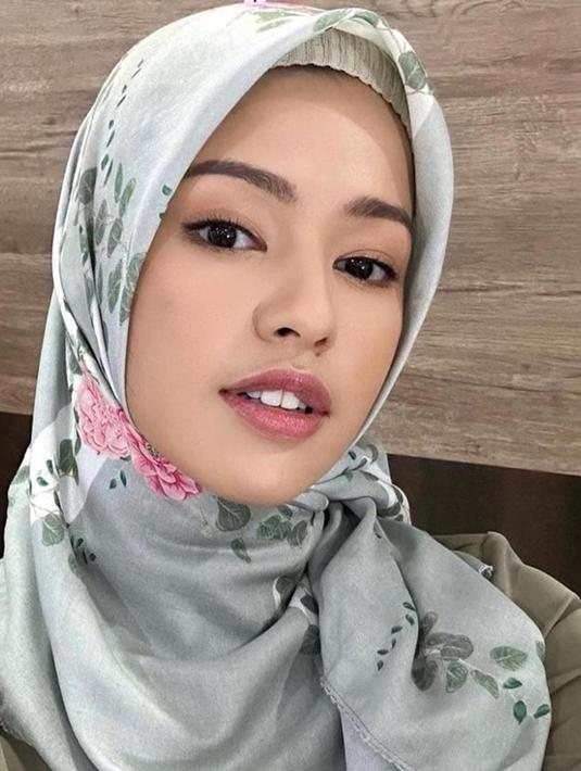Potret Anggunnya Susan Sameh Saat Berhijab, Curi Perhatian - Foto Liputan6.com