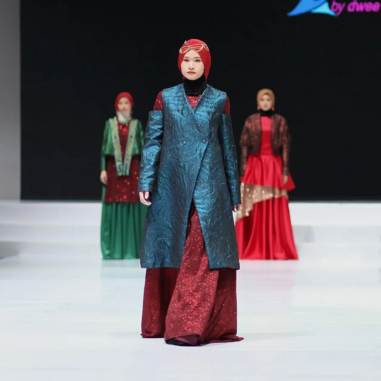 Usung Tema Pesona Budaya Halmahera yang Penuh Warna, Fiorellya By Dwee ...