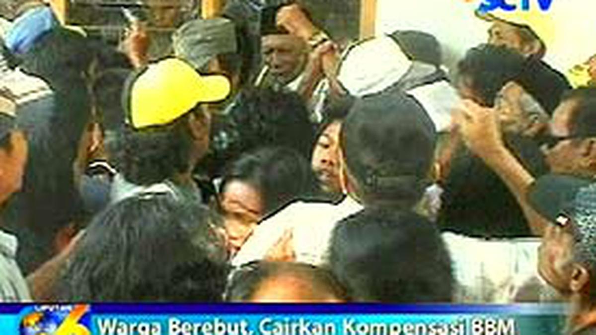 Sikut Kiri Kanan Demi Rp 300 Ribu - News Liputan6.com