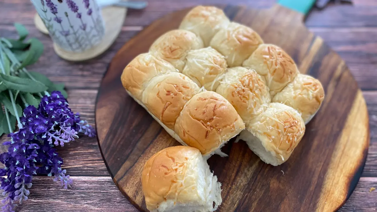 5 Resep Roti Sobek Rumahan yang Empuk dan Mengembang