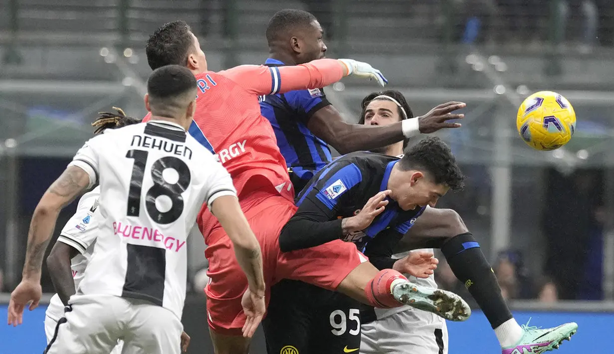 Foto Pertahanan Dan Lini Serang Sempurna Inter Milan Kedinginan Di