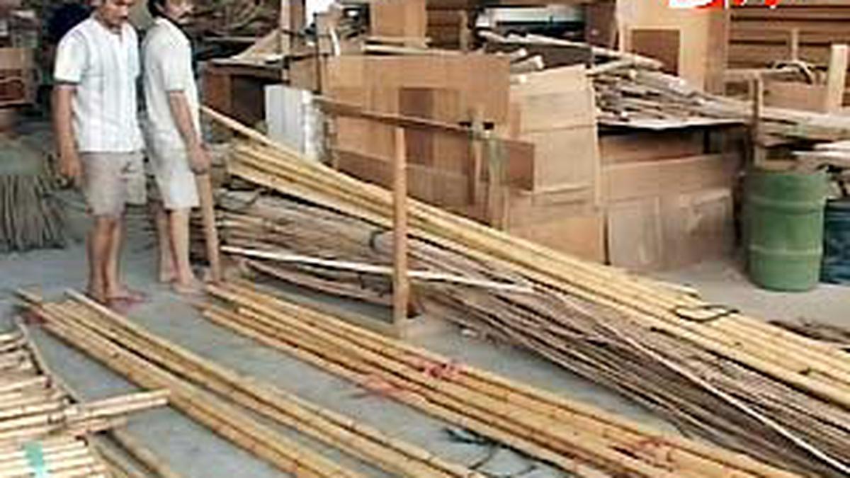 Industri Rotan Lokal Diujung Tanduk