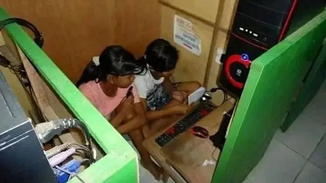 6 Potret Orang di Warnet Satu Bilik Berdua Ini Pernah Dialami, Bikin Nostalgia - Hot Liputan6.com