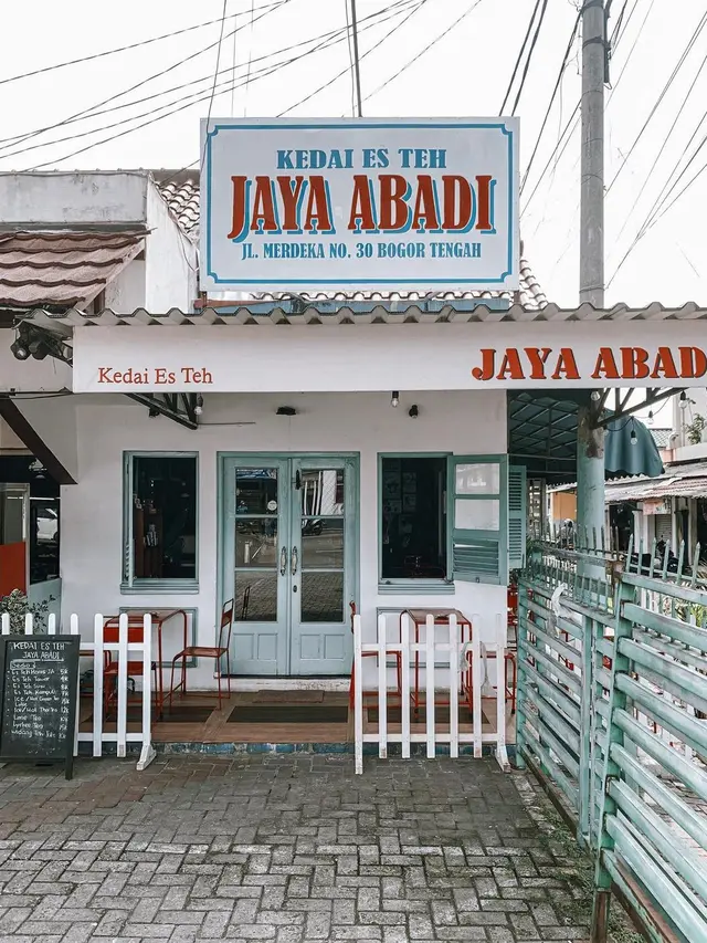Kedai Es Teh Jaya Abadi, Bentuk Kultur Nongkrong Baru di Bogor - Lifestyle Liputan6.com