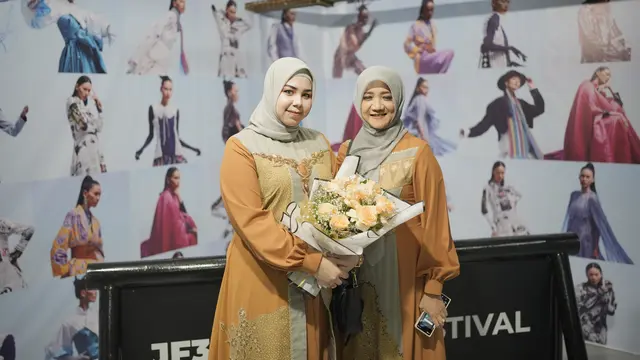 Rancangan Lia Afif dan Aura Afilia Dihadirkan di Jakarta Food and Fashion Festival 2023 ...