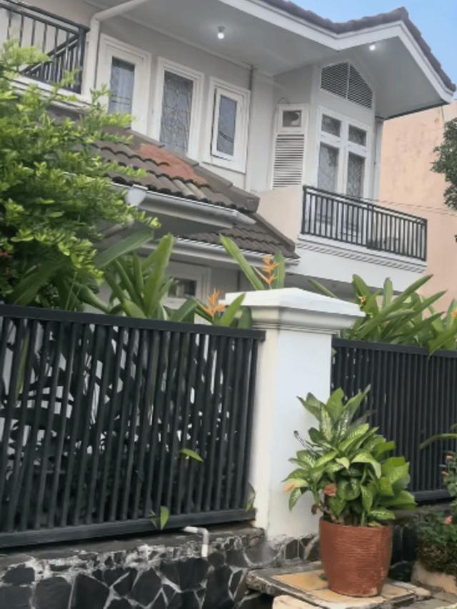 Intip Potret Rumah Masa Kecil Alya Rohali, Nuansa Vintage dengan ...