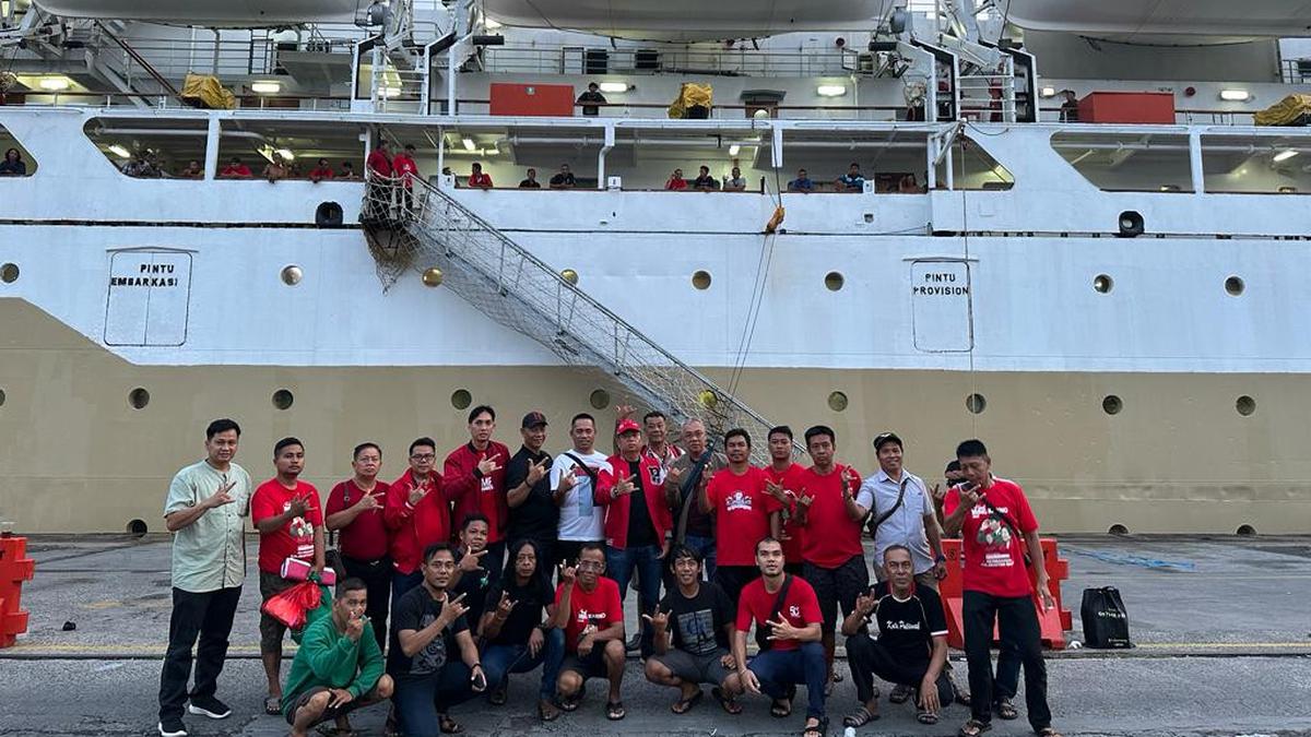 Usai Ikuti Puncak Peringatan Bulan Bung Karno, Ribuan Kader PDIP Kalbar ...