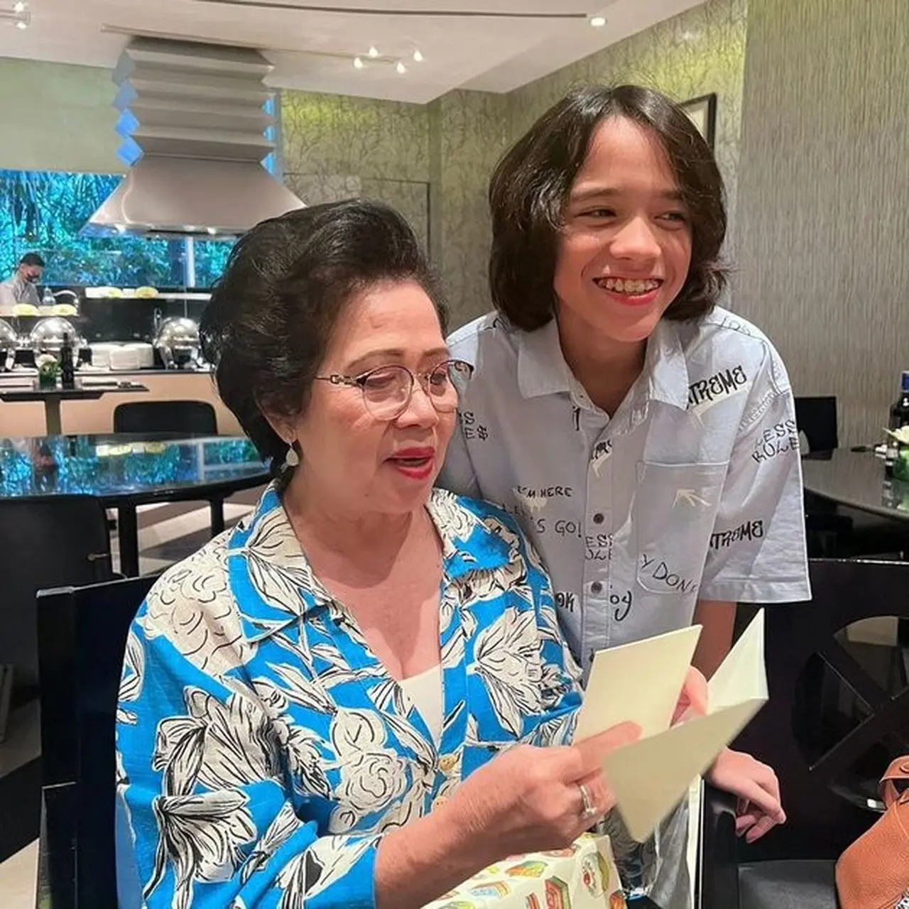 7 Momen Ulang Tahun Ibunda Bunga Citra Lestari, Sosok Tiko Aryawardhana Jadi Sorotan - Hot ...