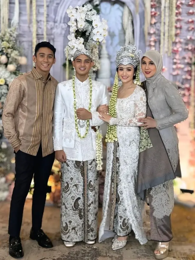 7 Potret Marini Zumarnis Pakai Kebaya Panjang Modern, Gayanya di Acara Mantu Bella Saphira Curi ...