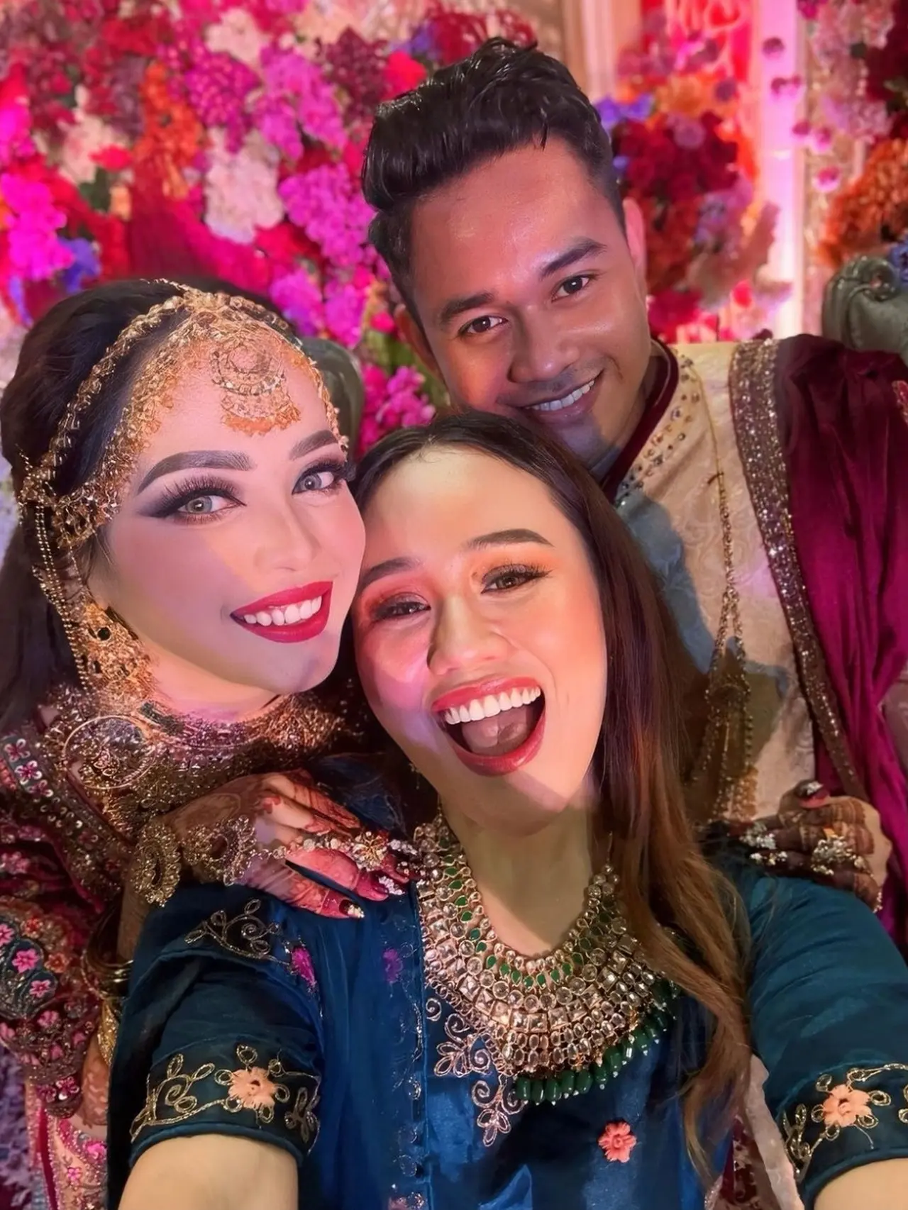 7 Artis Dangdut di Pesta Pernikahan Putri Isnari, Elegan Ala Ratu ...