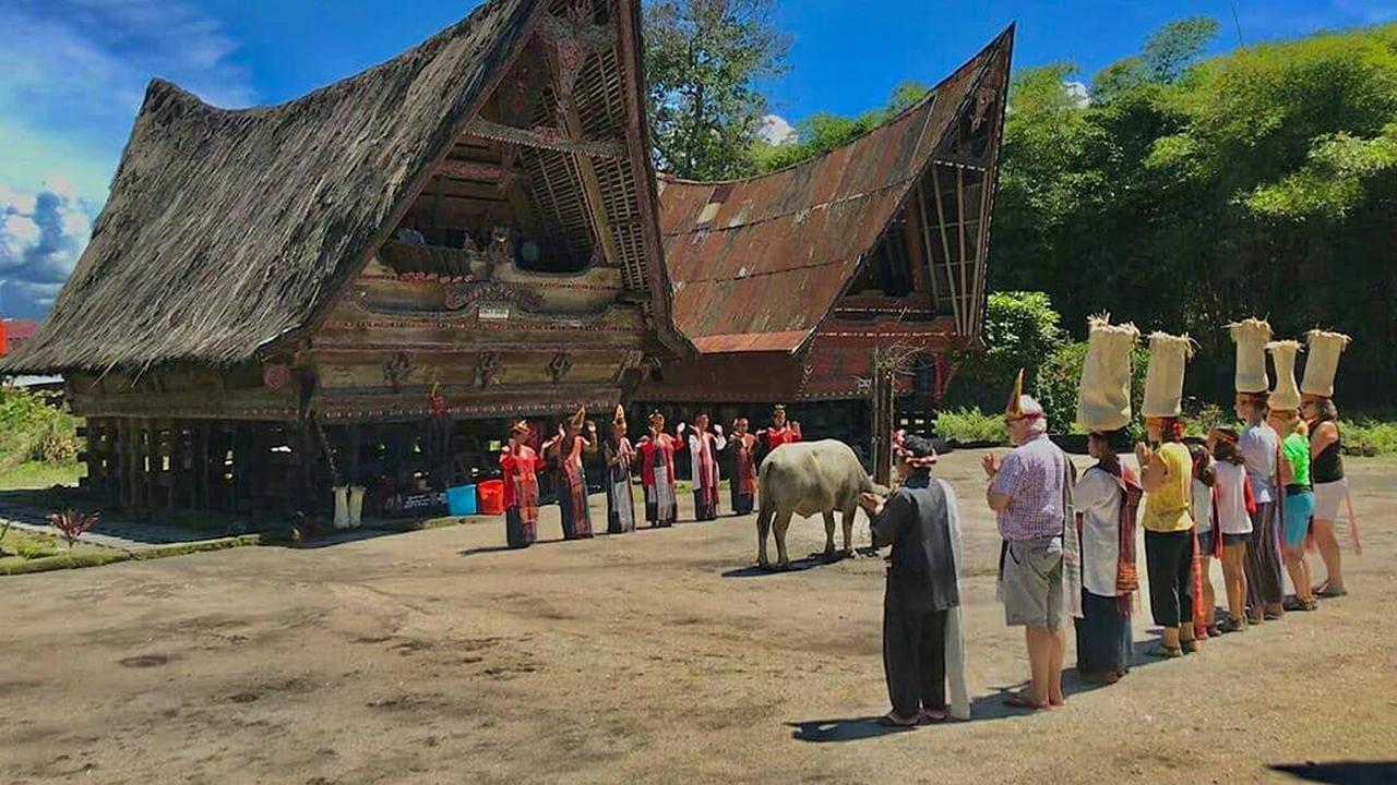 9 Destinasi Wisata Samosir yang Wajib Masuk Bucket List, Keindahan ...