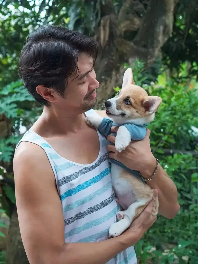 Hampir Kepala Empat, Ini 7 Potret Hessel Steven Tampil Brewokan dan Tetap Awet Muda - Hot ...