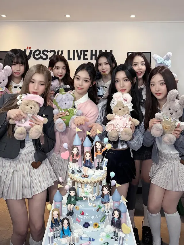 Hearts2Hearts Umumkan Nama Fandom 2SU yang Dibaca Ha-chu, Simak Makna di Baliknya - ShowBiz ...