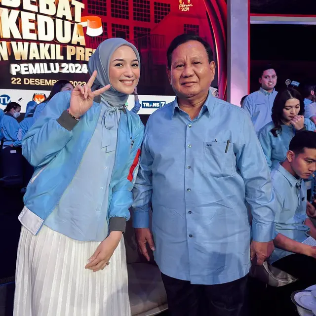 6 Potret Artis Nonton Langsung Debat Cawapres, Ajak Masyarakat Wujudkan Pemilu Damai - Hot ...