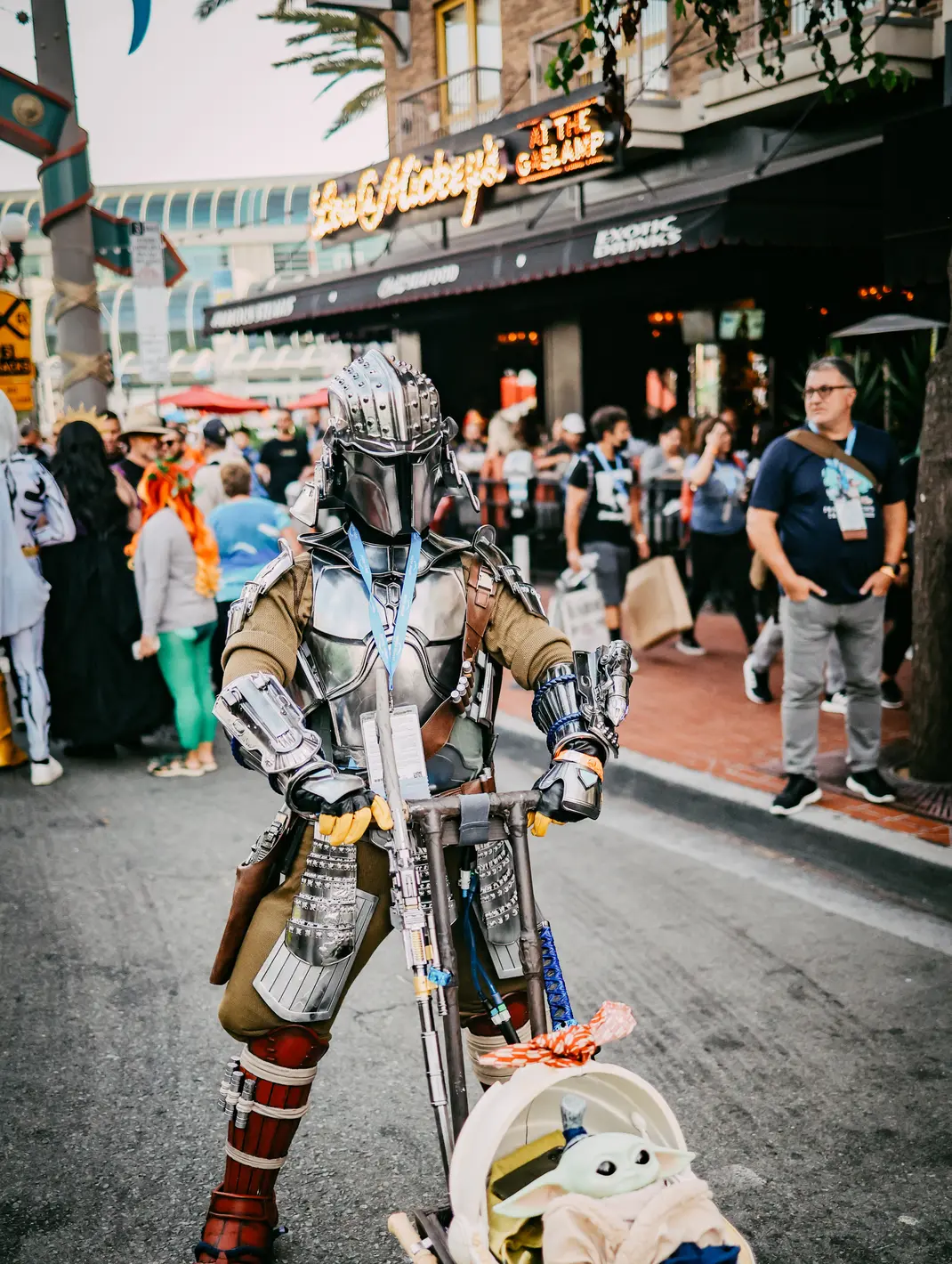 Deretan Gaya Unik Para Cosplayer di San Diego Comic Con 2022 - Foto ...
