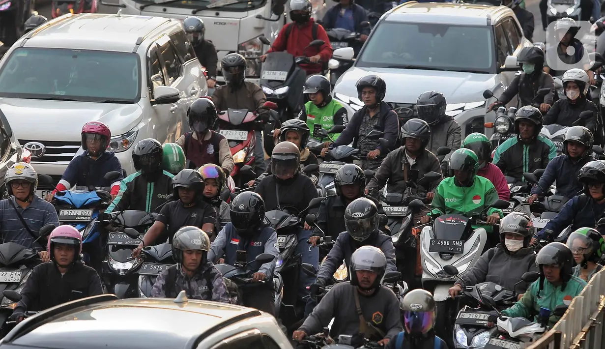 Kendaraan Bermotor, Penyumbang Terbesar Polusi Udara di Jakarta - Foto Liputan6.com