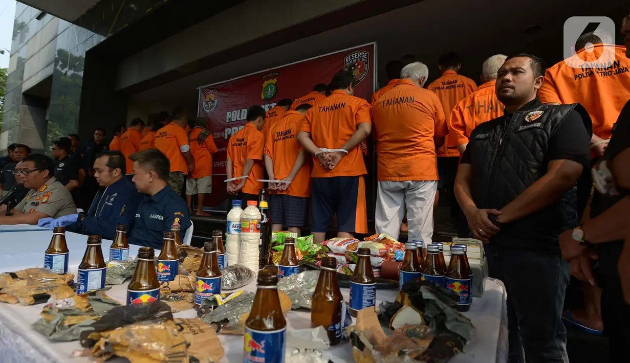 FOTO: Barang Bukti Bom Rakitan untuk Gagalkan Pelantikan Presiden ...