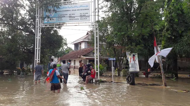 Ribuan Rumah Terendam Banjir Luapan Sungai Cimanuk Indramayu - Regional Liputan6.com
