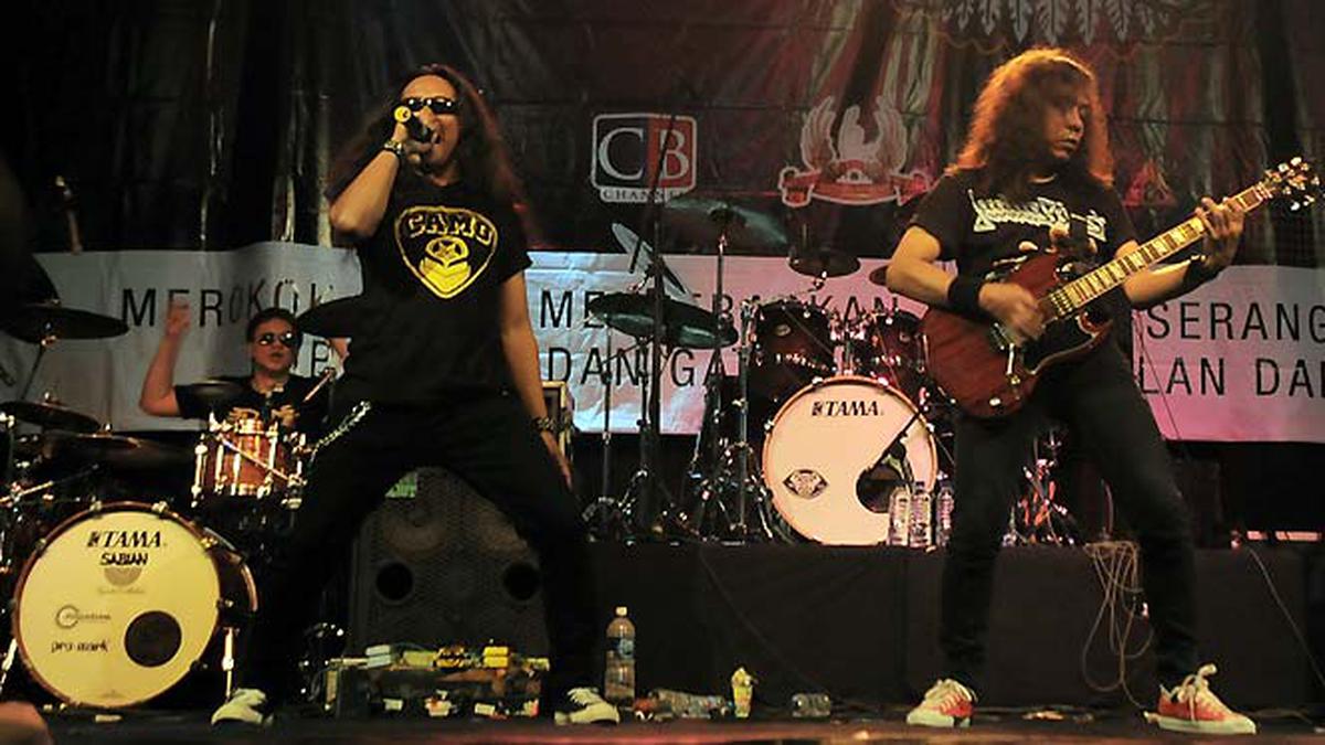 EdanE Reuni dengan Sepultura di Tenggarong