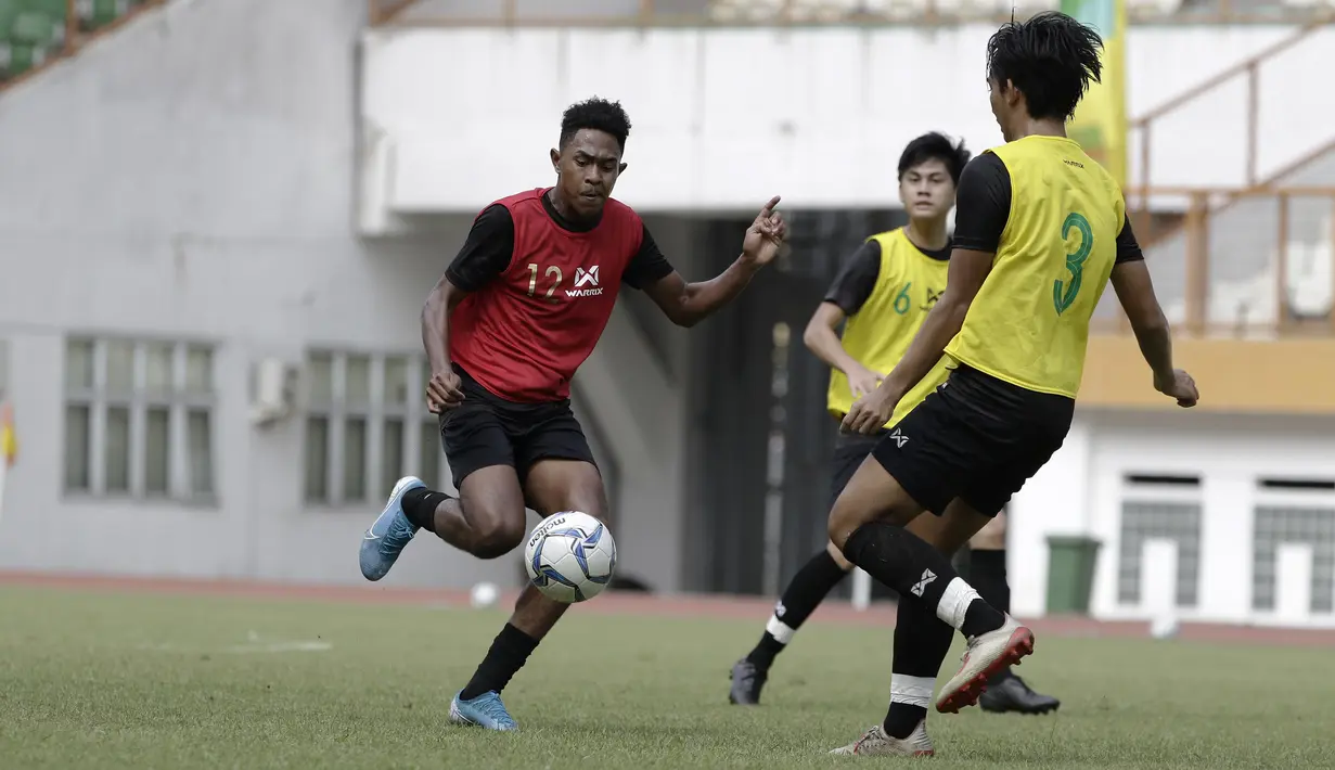 FOTO: Timnas Indonesia U-19 Gelar Internal Games - Indonesia Bola.com