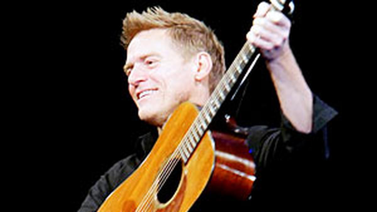 Penghargaan Walk of Fame buat Bryan Adams