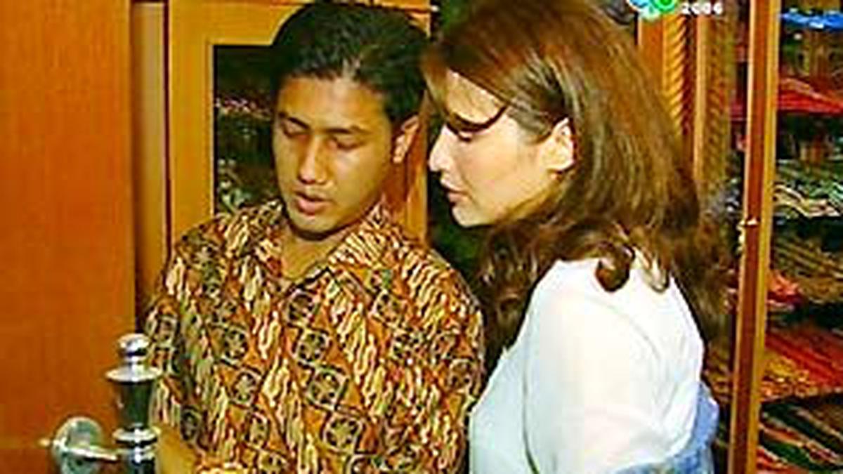 Rafli Menuntut Hak Asuh Anak - ShowBiz Liputan6.com