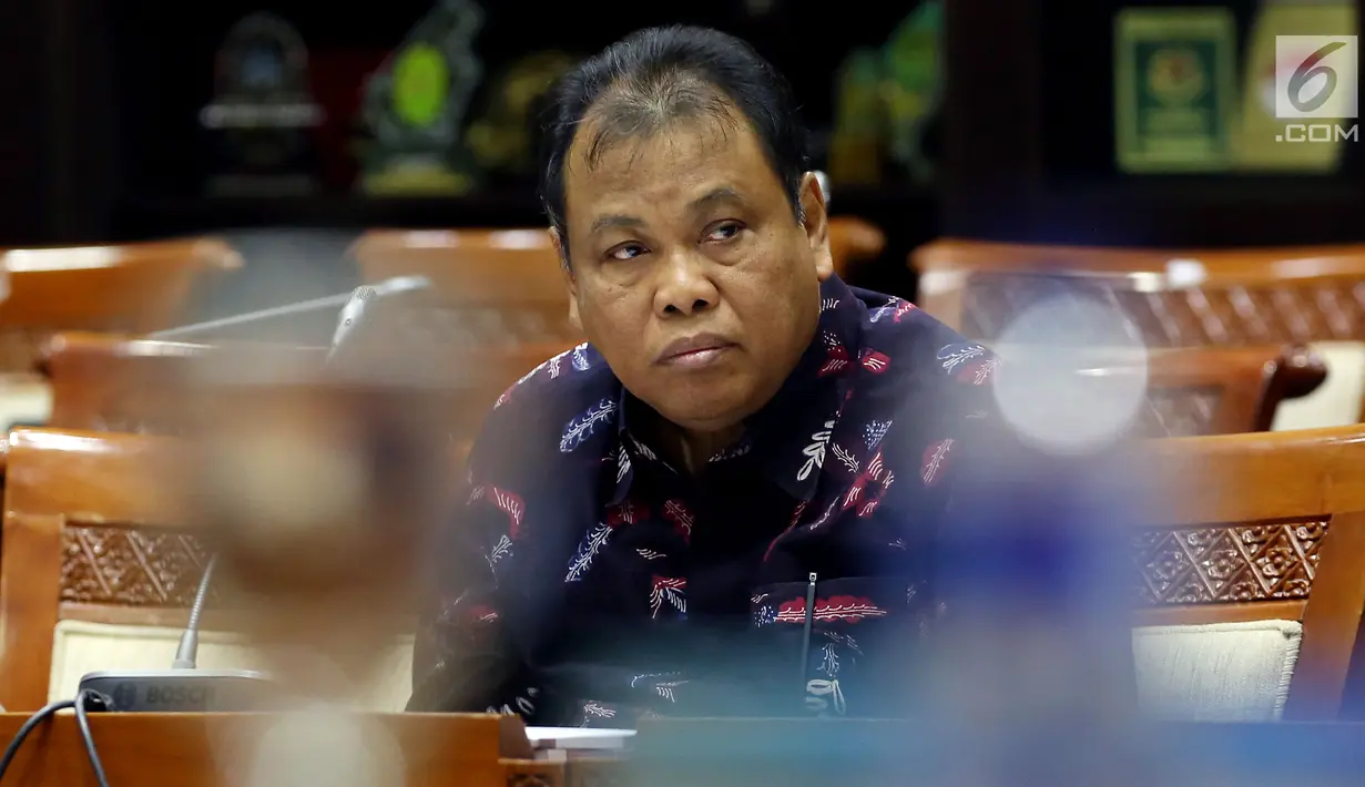 PHOTO: Ekspresi Arief Hidayat Jalani Uji Kelayakan Calon Hakim MK ...