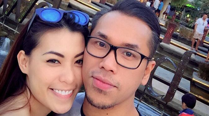Pernikahan Sammy Simorangkir dan Viviane Dibuat Intim - ShowBiz ...