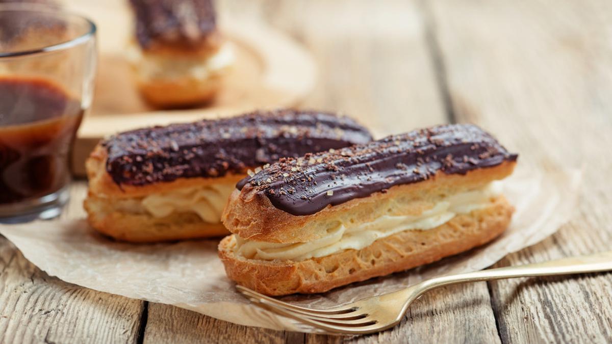 Resep Eclair Pastry Cokelat yang Manis dan Renyah - Food Fimela.com