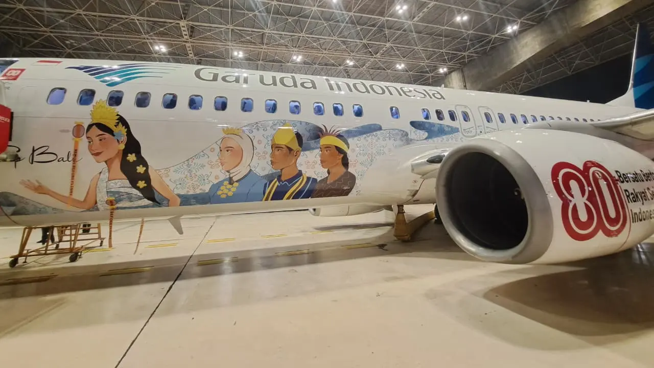 Livery Garuda Indonesia Spesial HUT ke-80 RI, Dilukis Manual Langsung ...