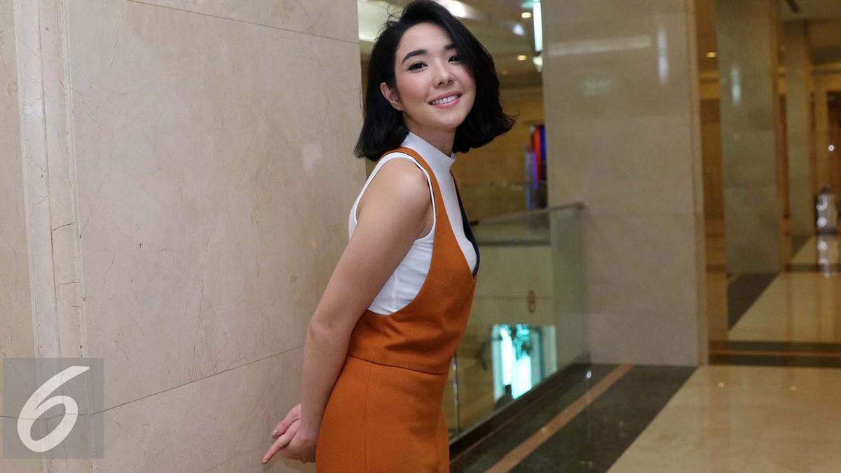 Bukan Gading, Siapa Pria yang Tidur Seranjang Bareng Gisel? - ShowBiz ...