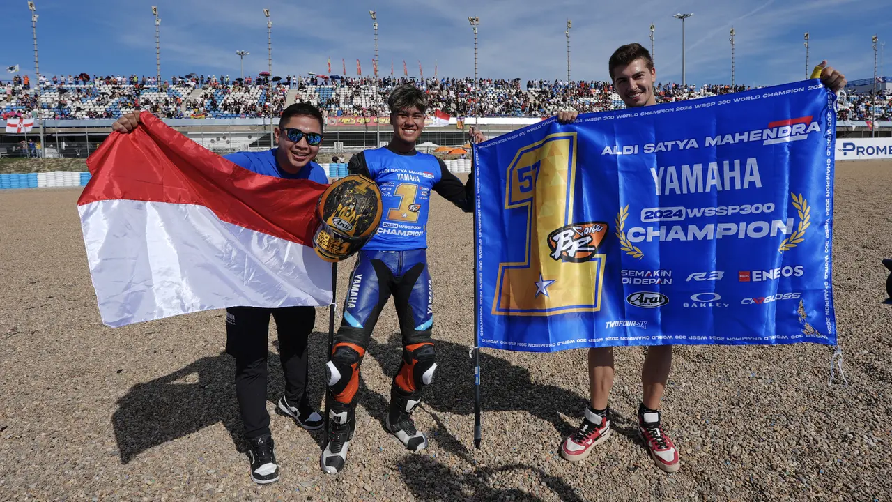 Pembalap Indonesia Aldi Satya Mahendra Juara Dunia WorldSSP300 2024 - Bola Liputan6.com
