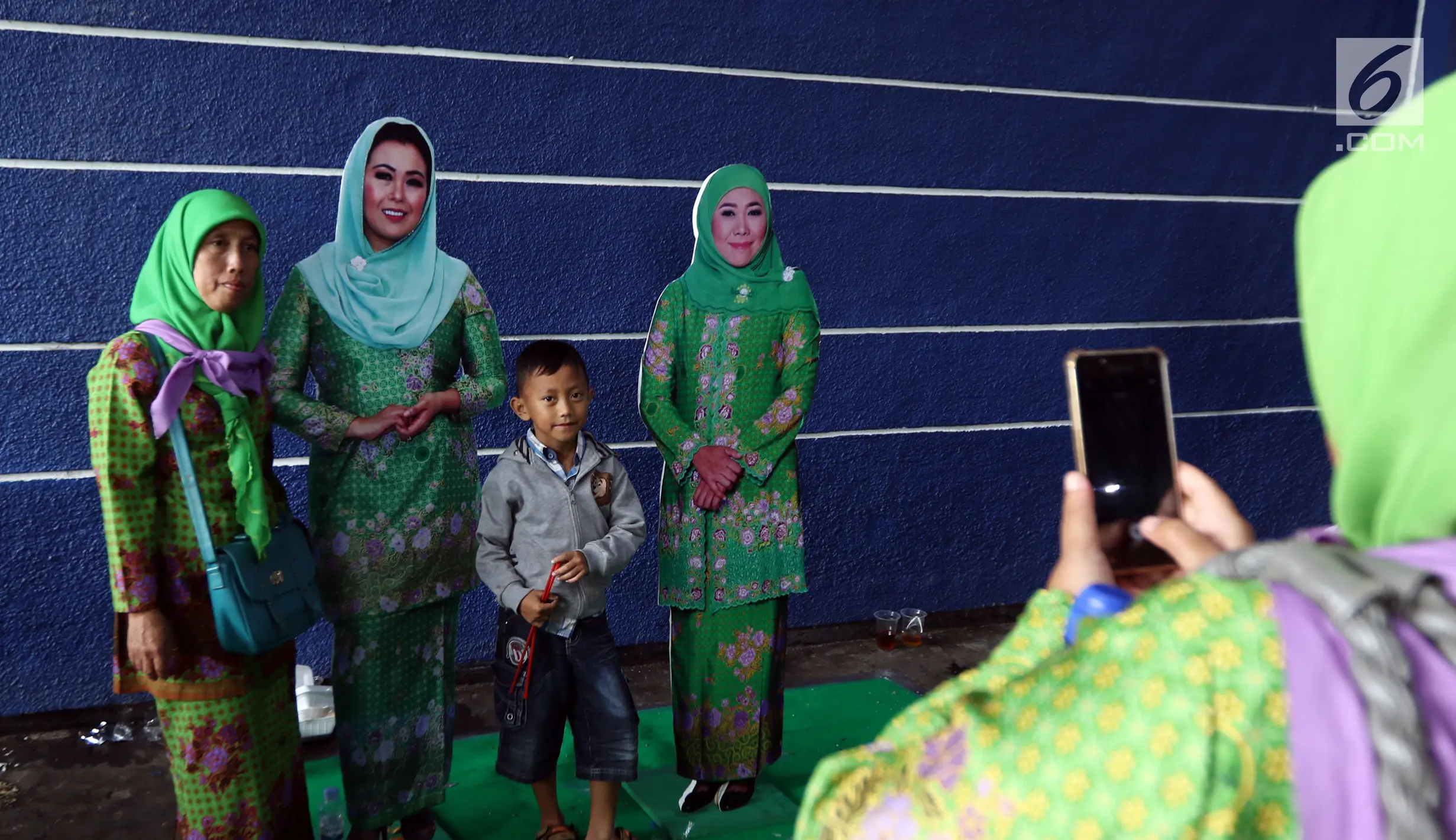 FOTO: Ribuan Kader Muslimat NU Hijaukan GBK - Foto Liputan6.com