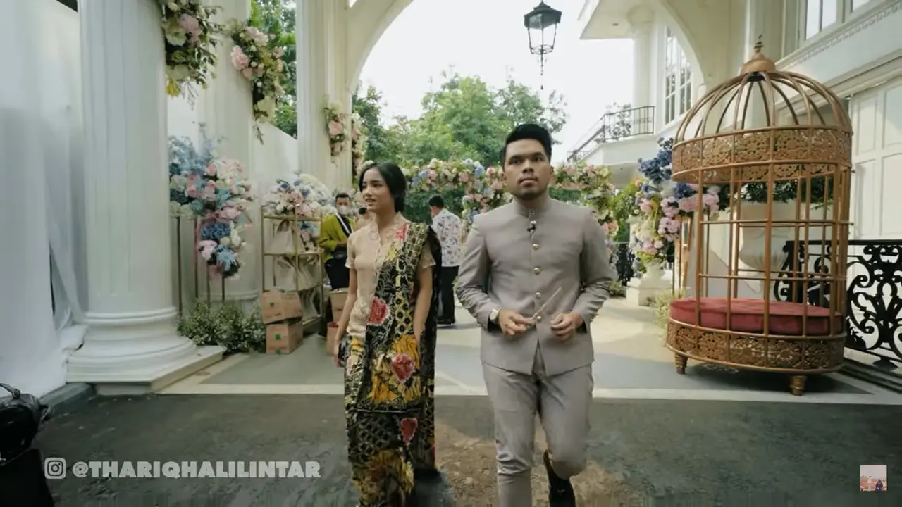7 Momen Thariq Halilintar Dampingi Fuji Bertemu Keluarga Besar, Sapa ...