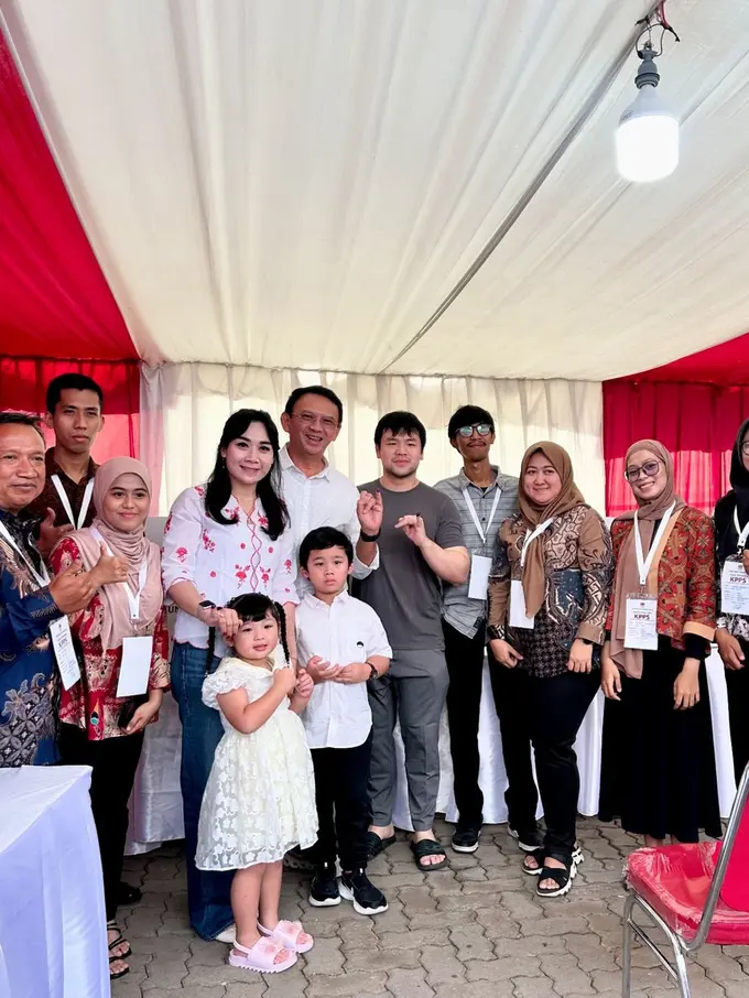 Gaya Kompak Ahok dan Keluarga dengan Serba Putih Saat Nyoblos Pilkada 2024, Puput Nastiti Devi ...