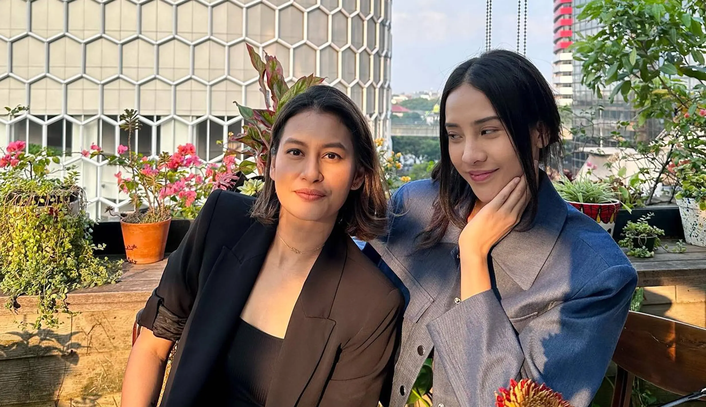 Potret Raihaanun dan Anya Geraldine, Adu Akting di Layangan Putus The Movie - Foto Liputan6.com