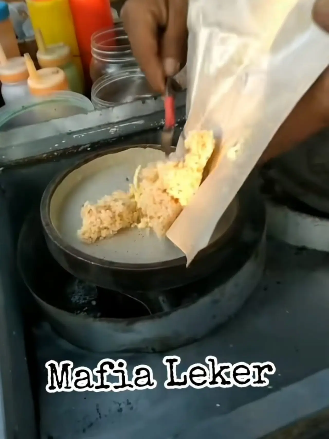 7 Potret Kue Leker Nyeleneh Ini Isian Melon hingga Sate, Bikin Geleng ...