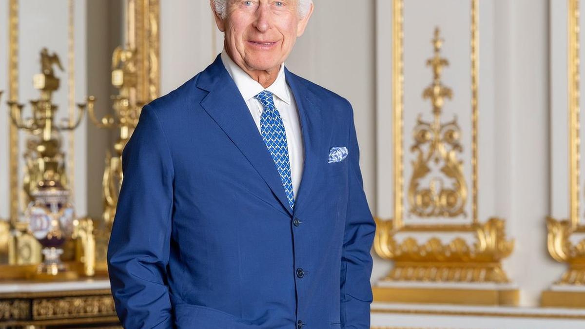 Anjing Raja Charles III dan Ratu Camilla Disuntik Mati, Kenapa ...