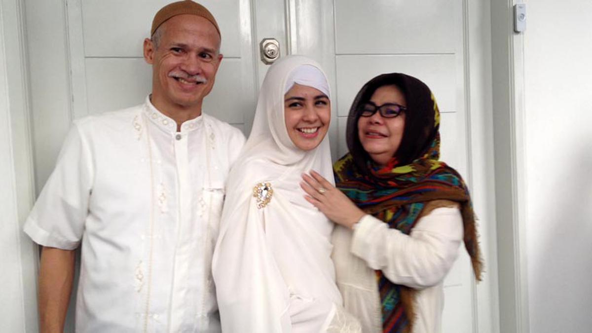 Risty Tagor Ganti Mas kawin Pernikahannya - ShowBiz Liputan6.com